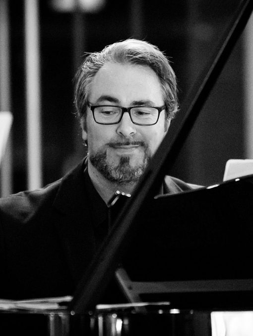 Pianist 2022 Thomas Hoppe – International Violin Competition of ...